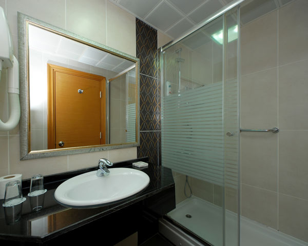 Pasa Bey Hotel in Marmaris. Voordelig naar Pasa Bey Hotel.